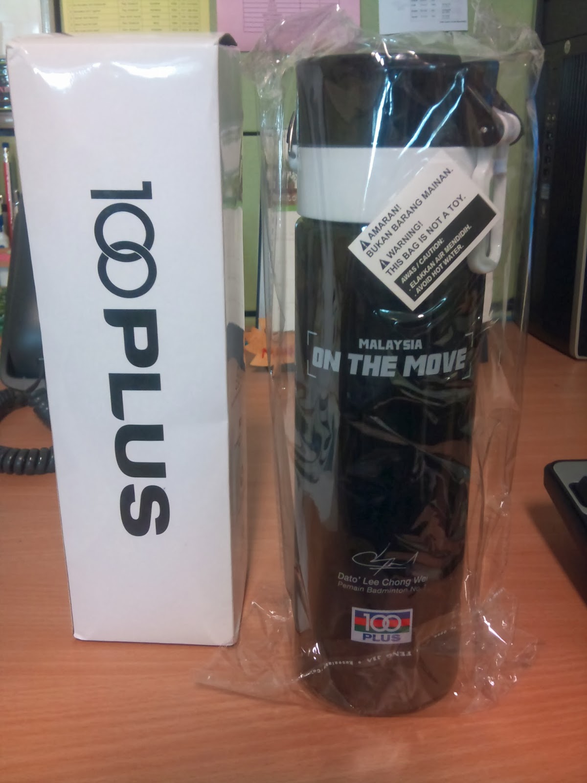 RaCkEt & ShUtTLe..: Botol Air 100plus