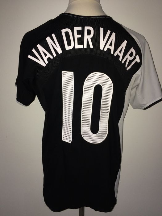 Closer Look | Nike Anti-Racism Football Kits 2005 - Footy Headlines