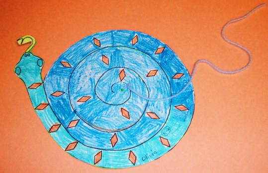 Hanging Spiral Snake Craft Preschool Crafts For Kids hanging-spiral-snake-craft-preschool-crafts-for-kids