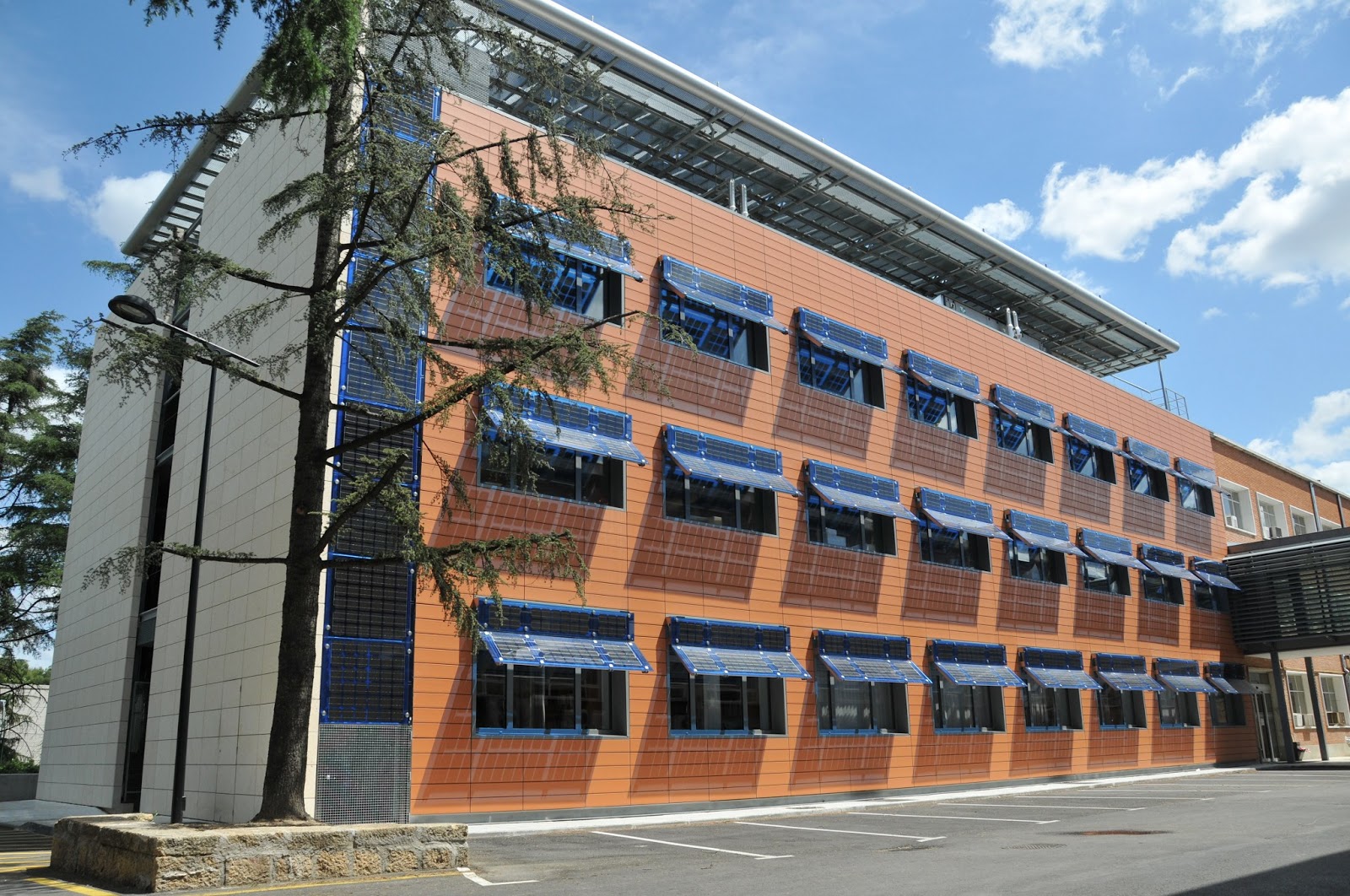 RECONSTRUIBLE: Edificio C-DdI SP3 ED70 Ciemat Moncloa Madrid.