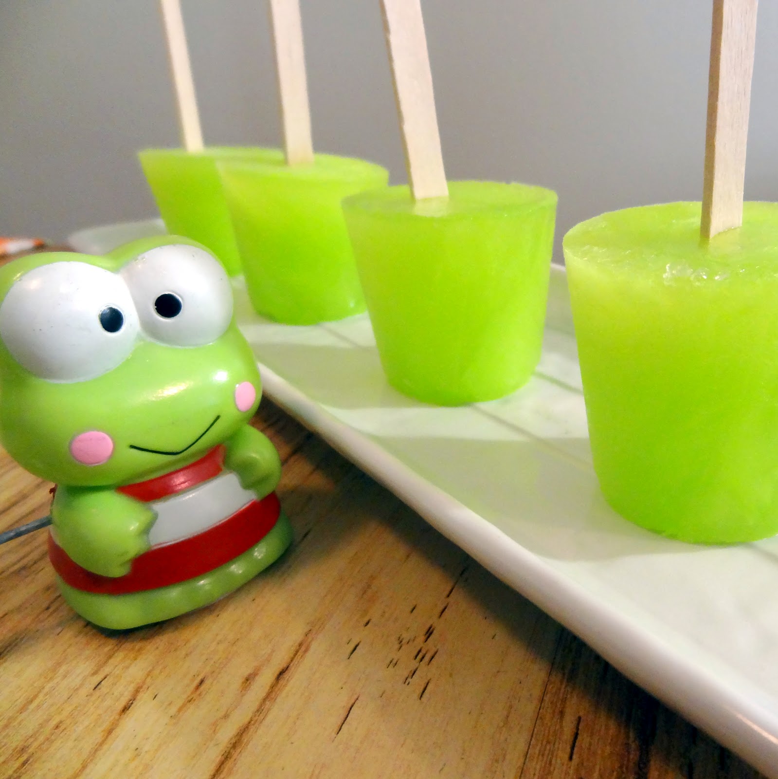 Miss Mochi's Adventures: Kero Kero Pop! Midori Sour Popsicle