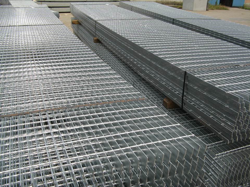 M/S SHEIKH IRON MART: Netting Materials (Ms plate, Angle, Girder ...