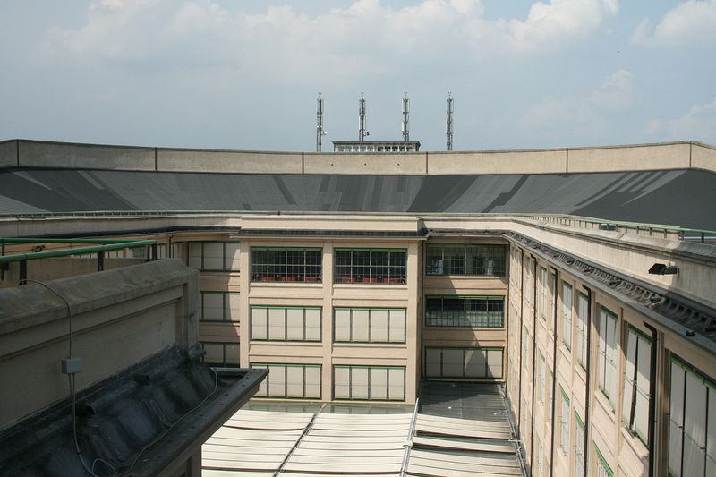 The Rooftop Racetrack of Fiat’s Lingotto Factory | Amusing Planet