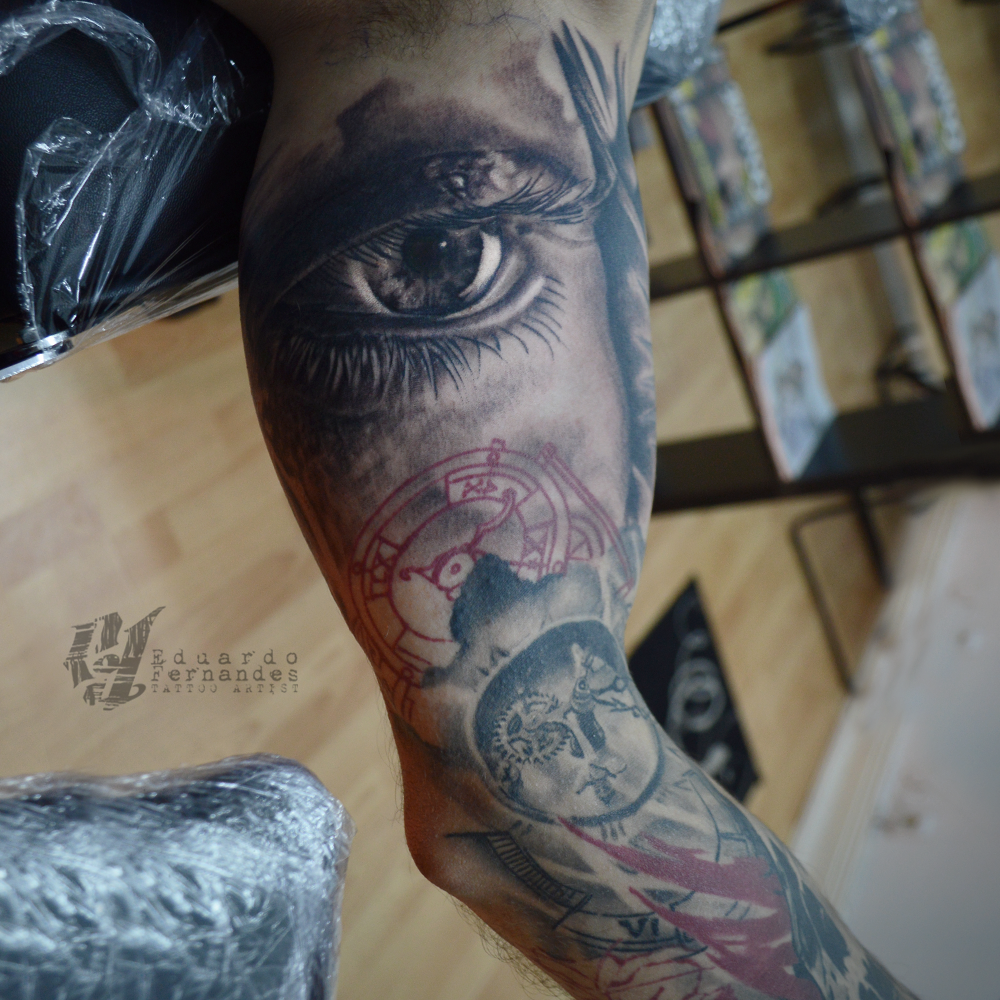 Realistic Eye Tattoo Sleeve