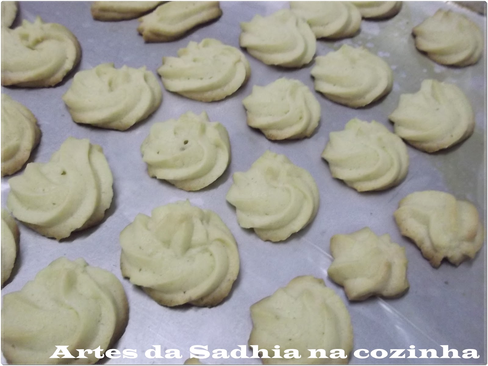 Biscoitos amanteigados ,Desafio e presentinho especial | Artes da ...