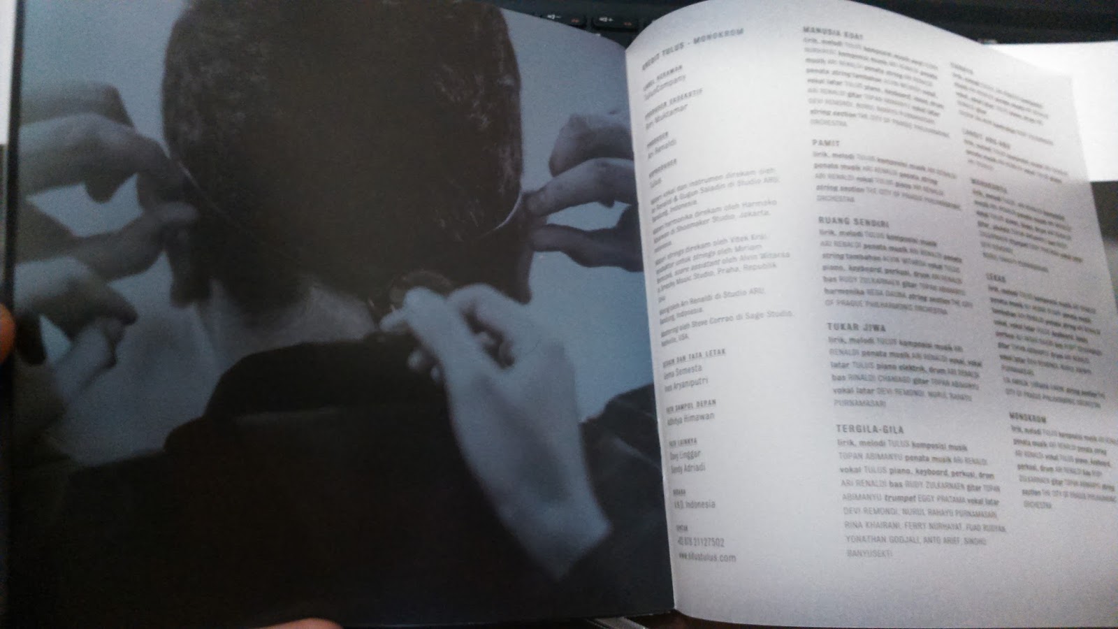 I AM A DREAMER!: Tulus - Monokrom (Album Review)