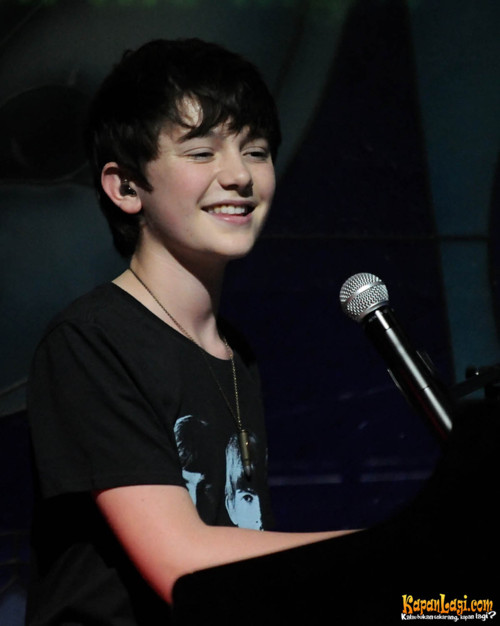 ch4 k4rtik4: GREYSON MICHAEL CHANCE