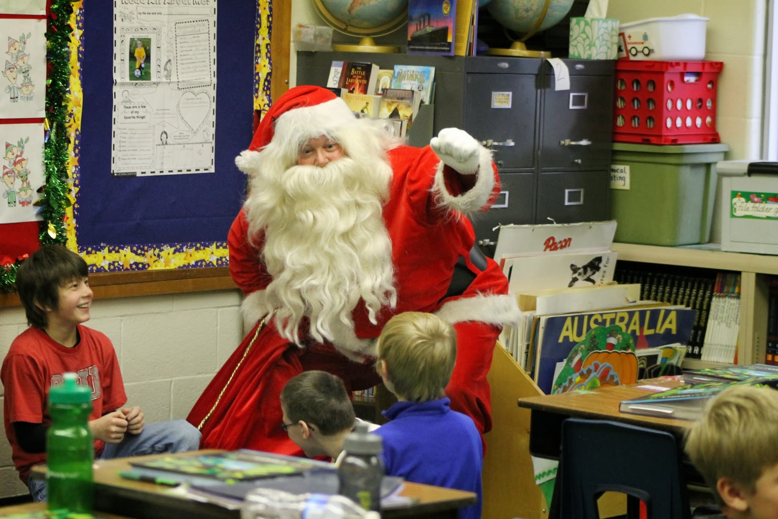 What's Happening around Ida: Santa Claus makes a surprise visit to Ida ...