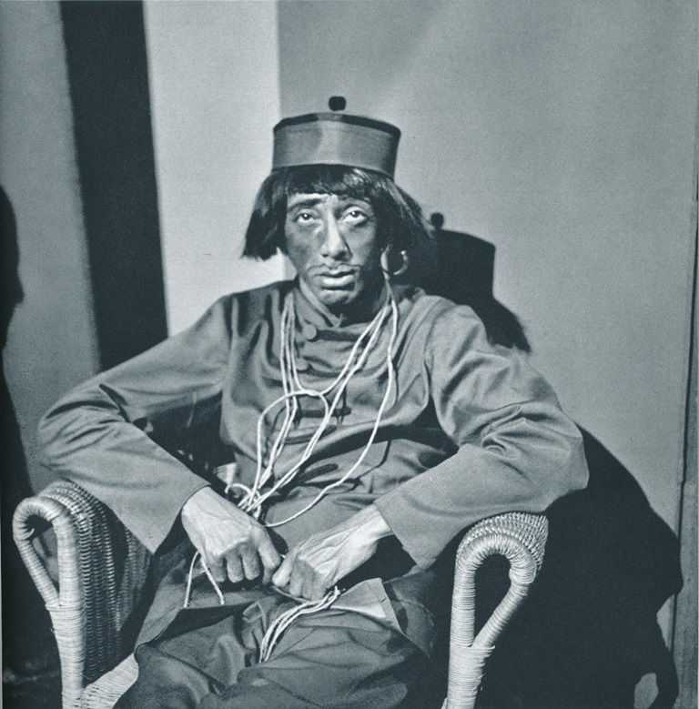 The Peak of Chic®: Fancy People in Fancy Dress