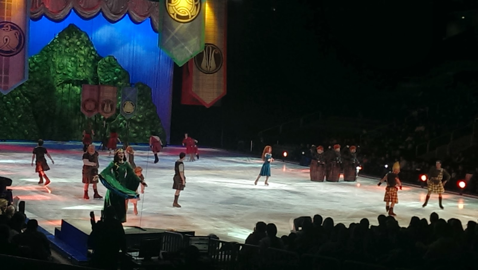 Bonggamom Finds: Disney on Ice presents Rockin' Ever After -- show review