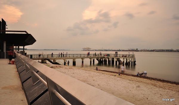 SengkangBabies: Punggol Jetty, good spot for family picnic