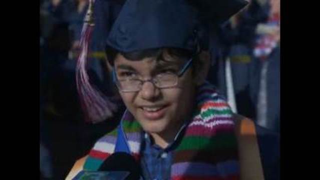 11-ANYOS NA BATANG LALAKI NAKA-GRADUATE NG COLLEGE NA MAY 3 DEGREE ...