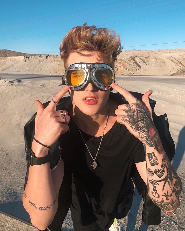 Lovely Boys: Alex Mapeli