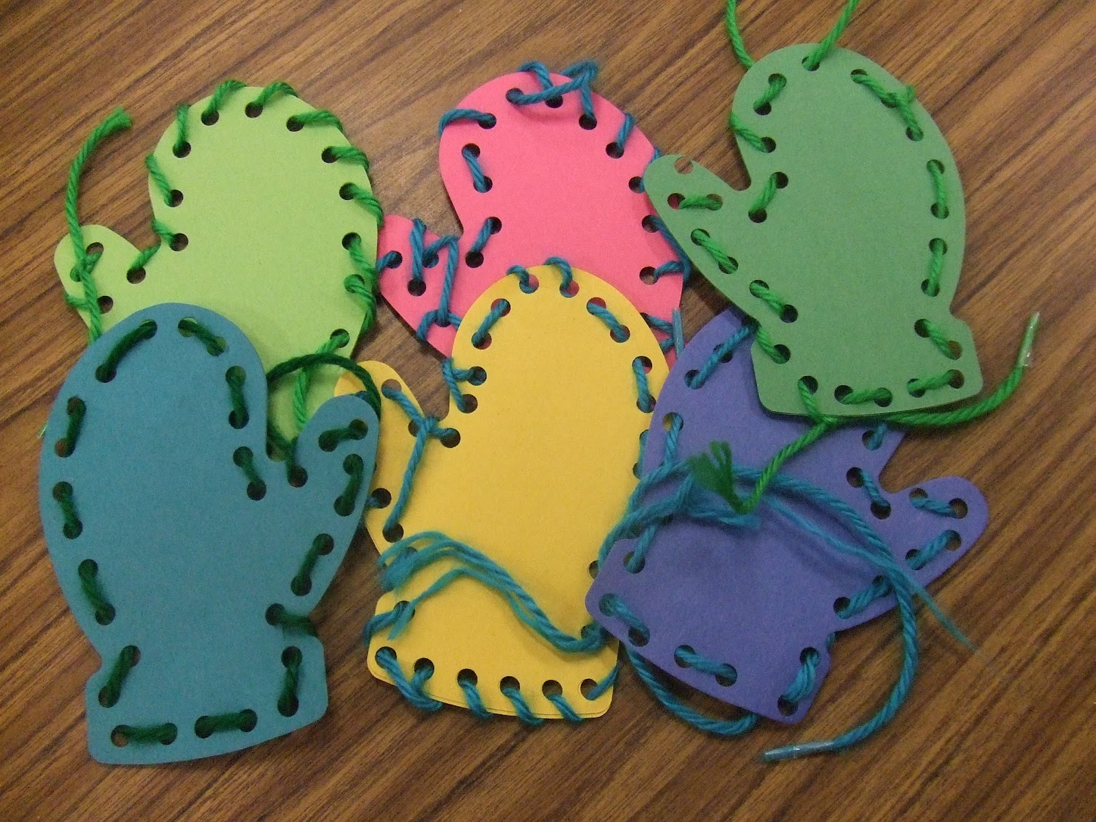 Cachey Mama's World of Learning: Lacing Mittens Fine Motor Activity