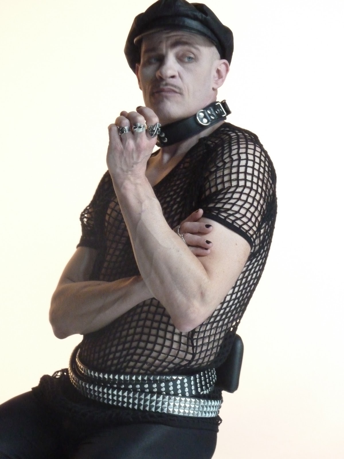 Fashion by Pari: Same Actor, Completely Different Role ( Lars Bom ...