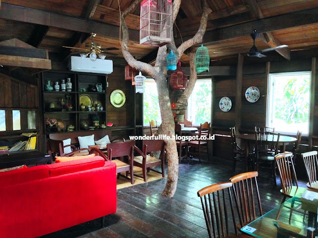 Cafe Rumah Pohon, Ruang Teduh di Tengah Kota - Travelicious