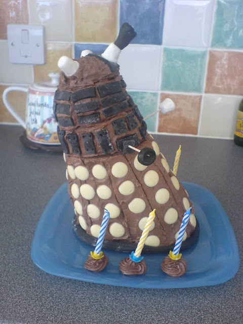 Daleks of the Day: Leaning Tower of Dalek Cake