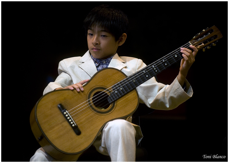 Toni: Kazuhito Yamashita Family Quintet