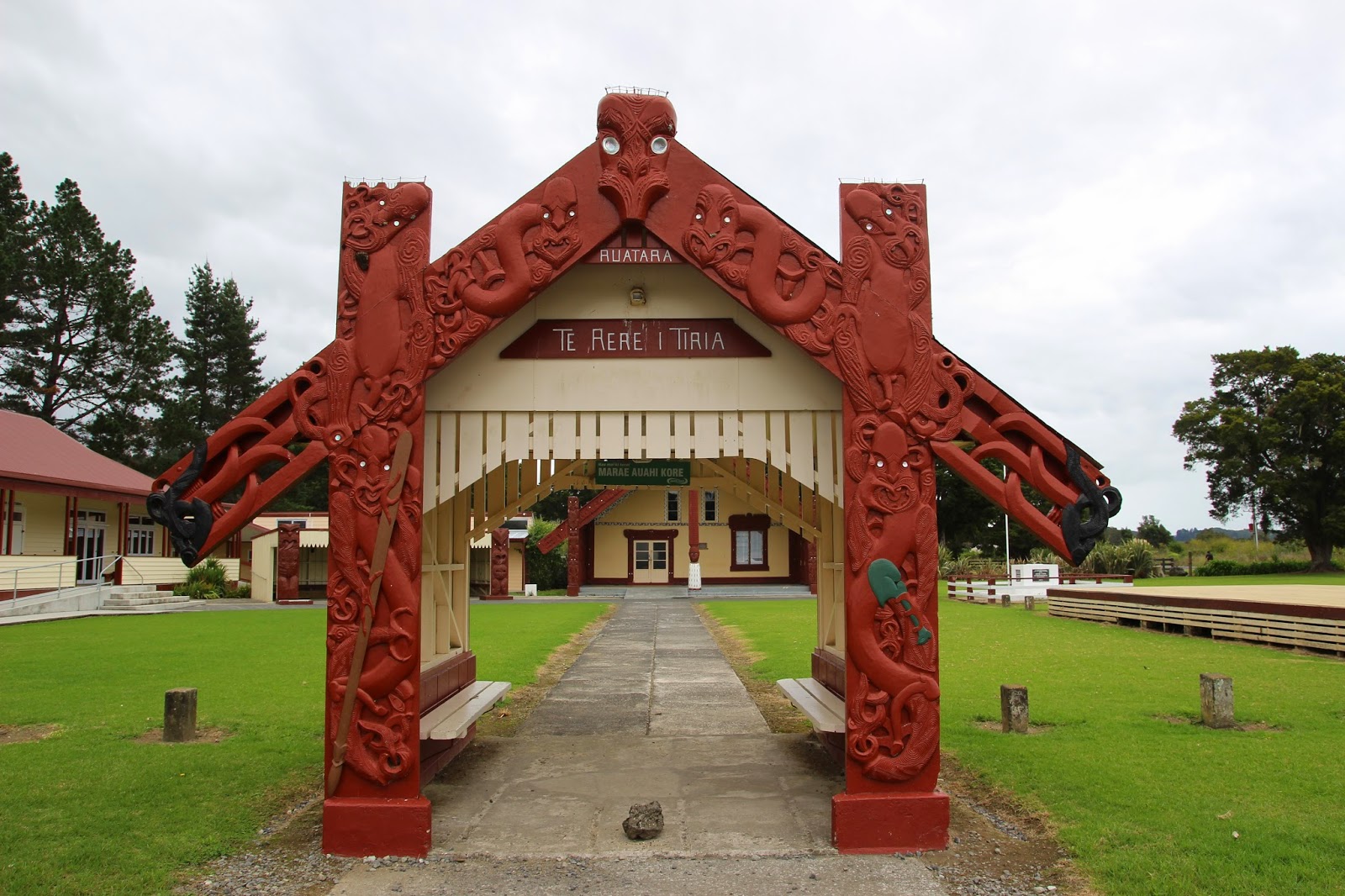 Cultures et traditions du monde: Marae ou le lieu central