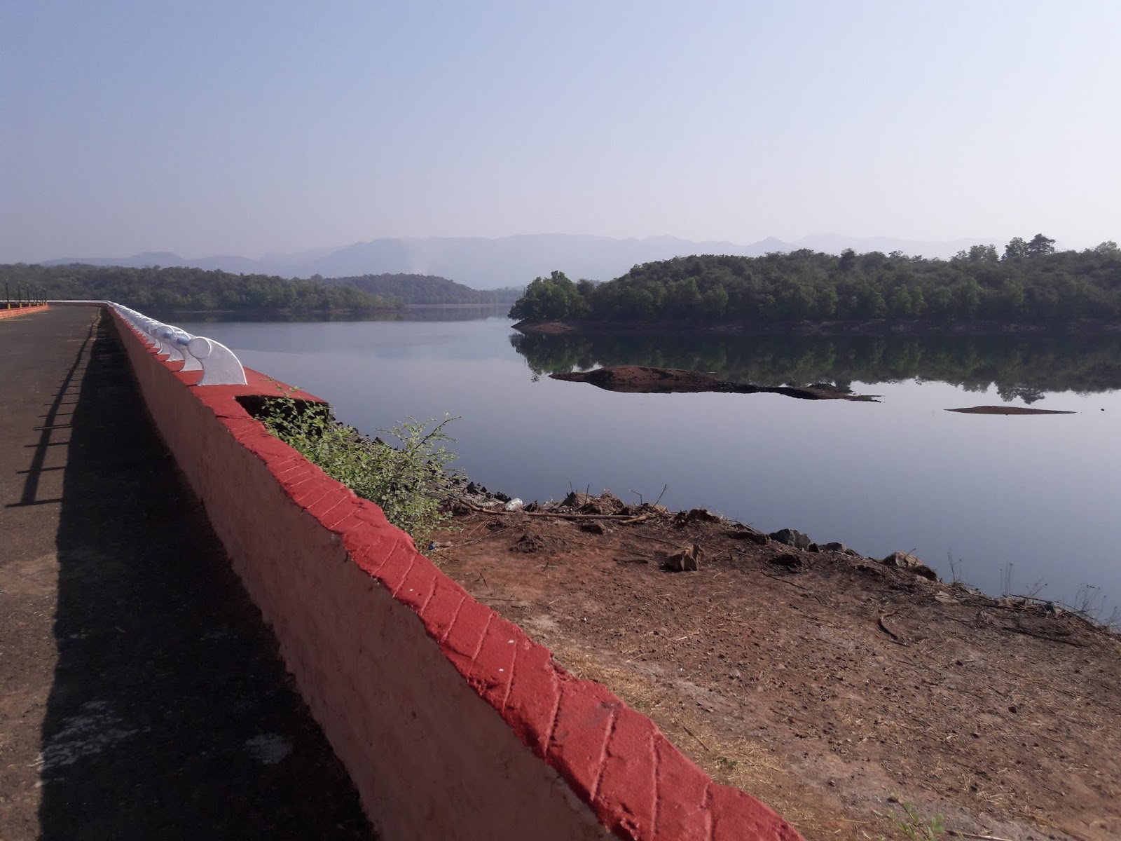 Travel to Salaulim Dam