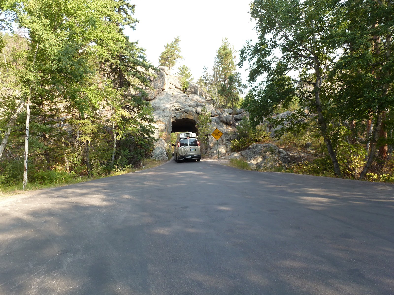 TREKING WITH CAROLYN & JIM: Day 8 - Custer State Park to Wyoming