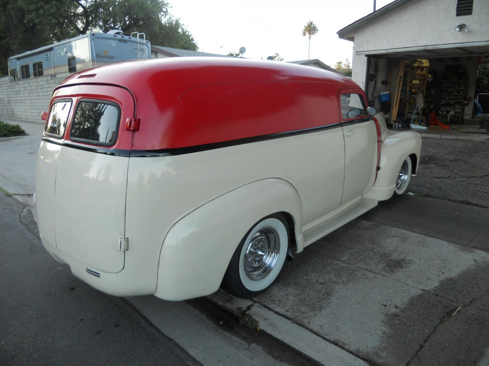 Rockabilly garage: 1948 Chevy Panel