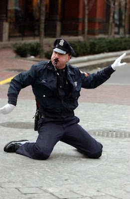 Dancing Cop Tony Lepore - Bizdom
