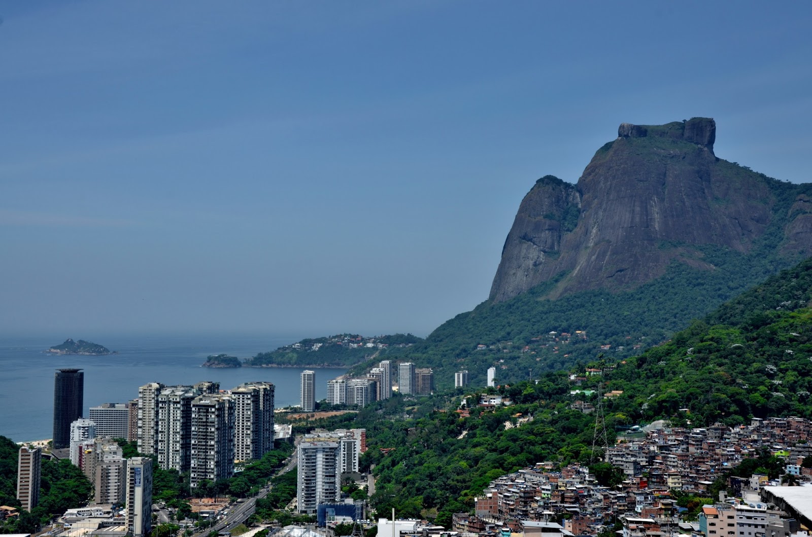 La foto del día: Brasil: un paseo por la favela "Rocinha" (Río de Janeiro)