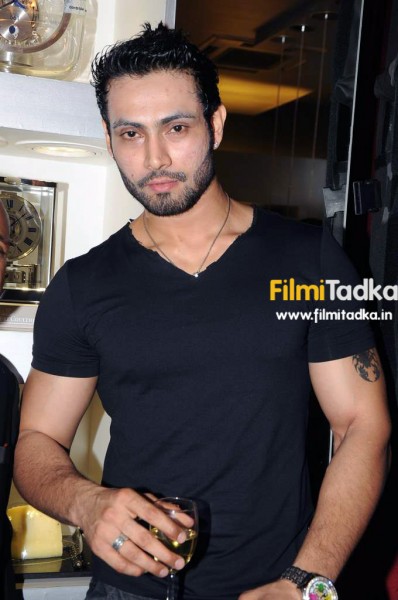 MISTERS MANHUNT: MÍSTER MANHUNT INTERNACIONAL 2008 – India - Romeo Gates