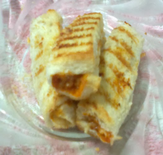 How to Make Grilled Pizza Rolls