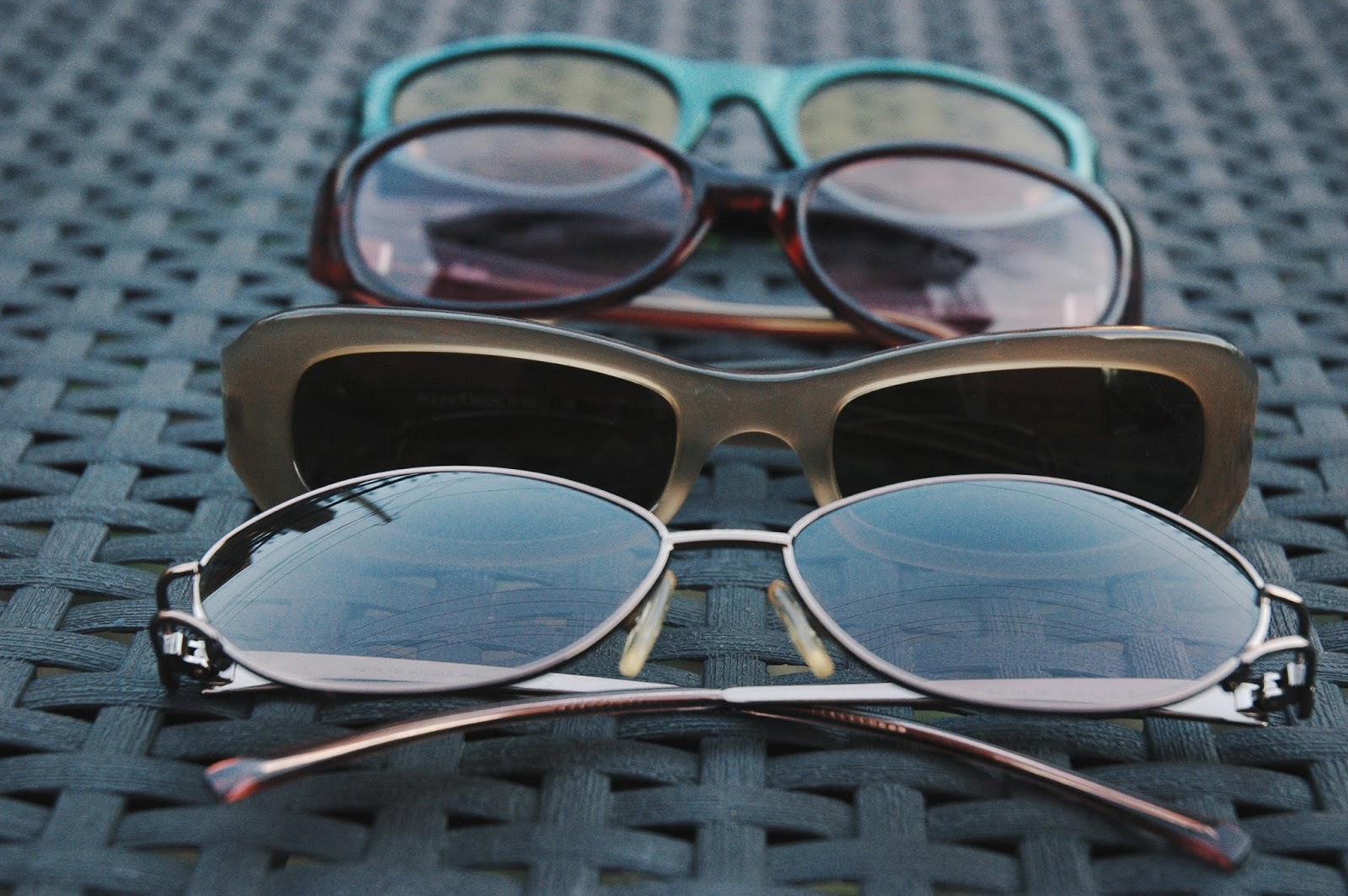 TREND ALERT: Small sunglasses are back!