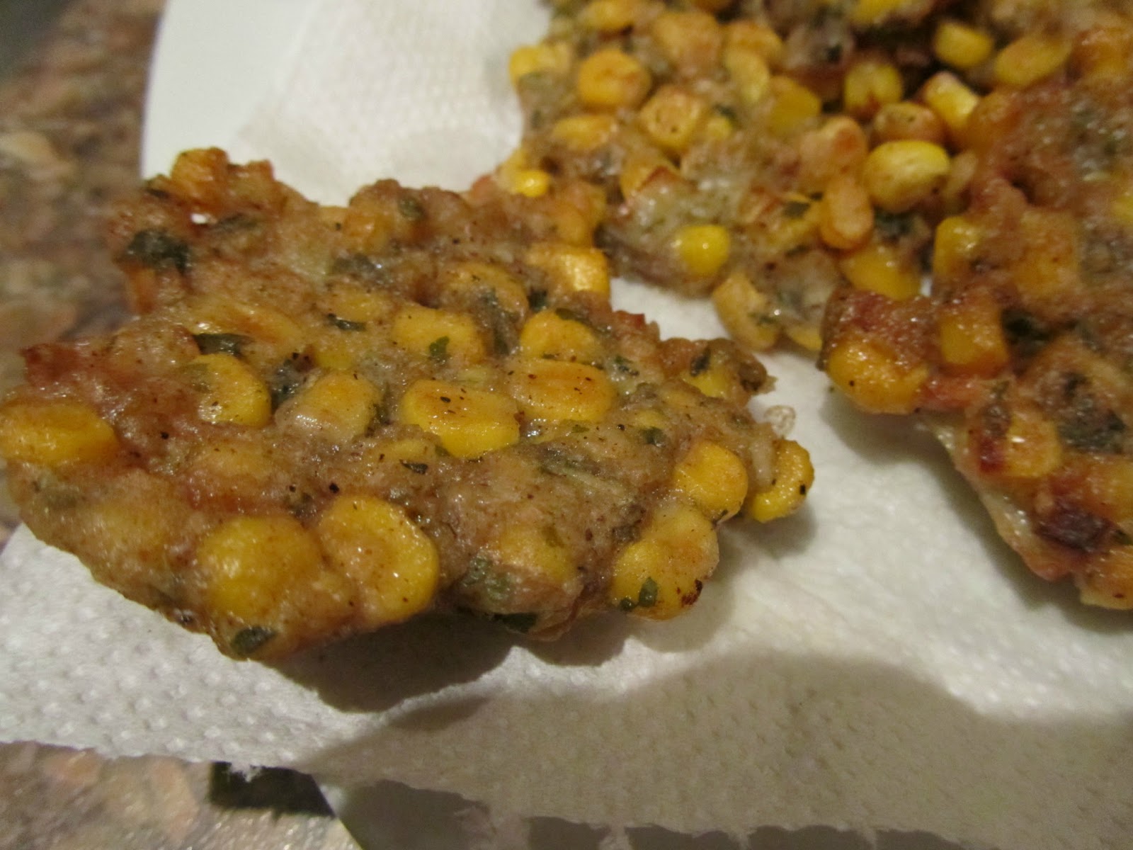 Maybe it is a Febie: recept: Indische snack mais frikandel (maiskoekjes)