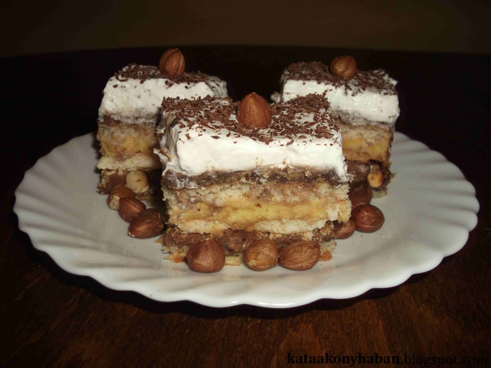 Kata a Konyhában: Kinder Bueno szelet