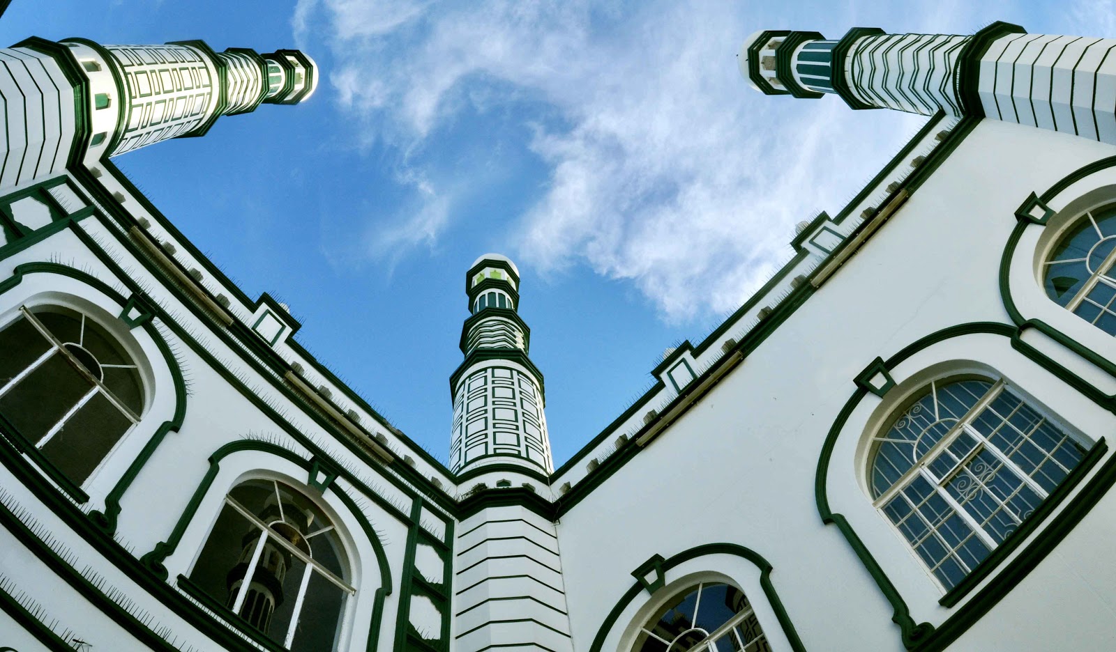 Surfing Behind the Wall: Habibia celebrates 100