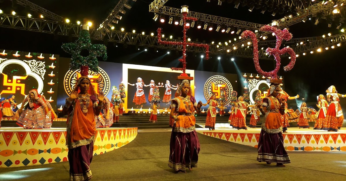India's Spectacular Navratri Dance Festival