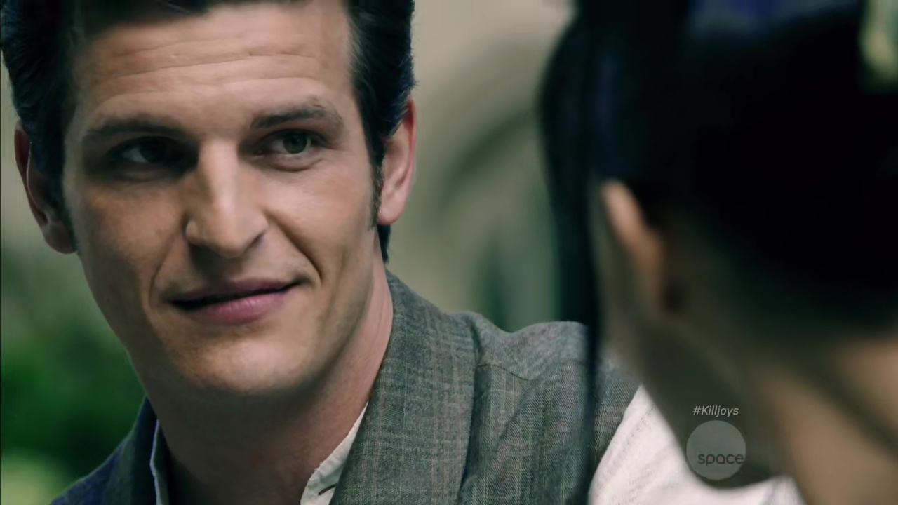 ausCAPS: George Tchortov shirtless in Killjoys 1-03 "The Harvest"