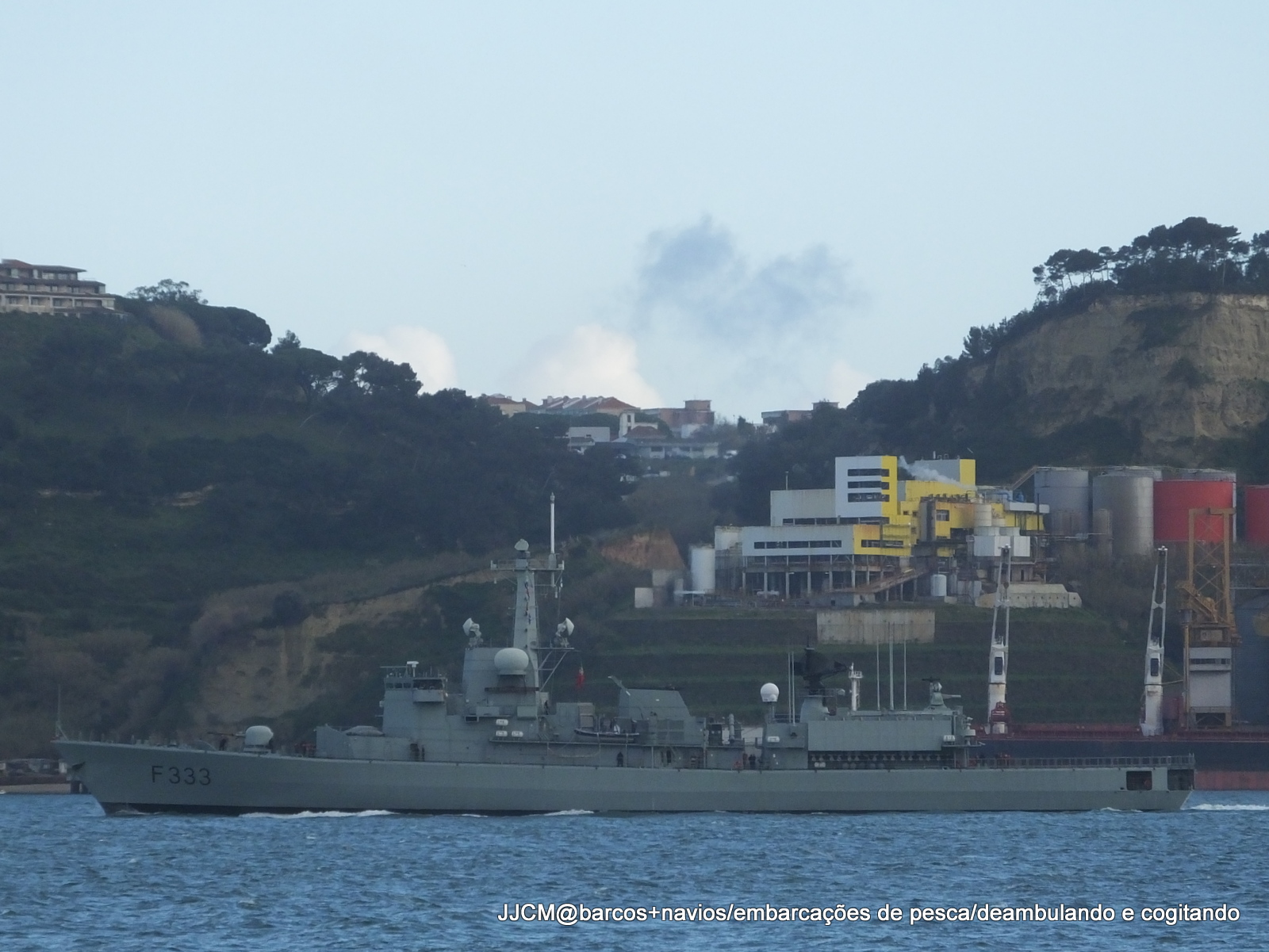 BARCOS+NAVIOS: F333 NRP BARTOLOMEU DIAS