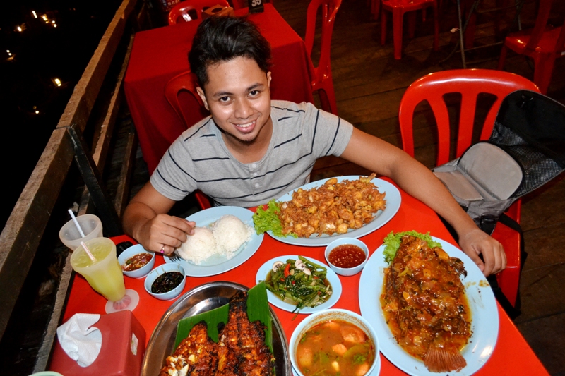 AKU JALAN AKU MAKAN: RESTORAN TASIK IDAMAN