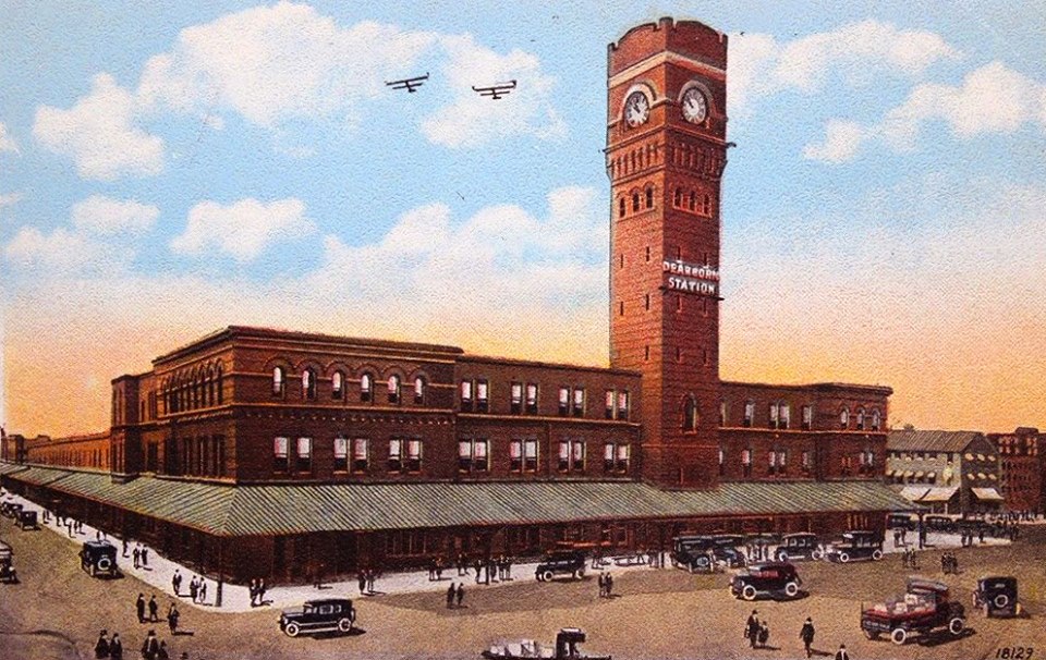 Towns and Nature: Chicago, IL Depot: 1885-1976 Dearborn Station