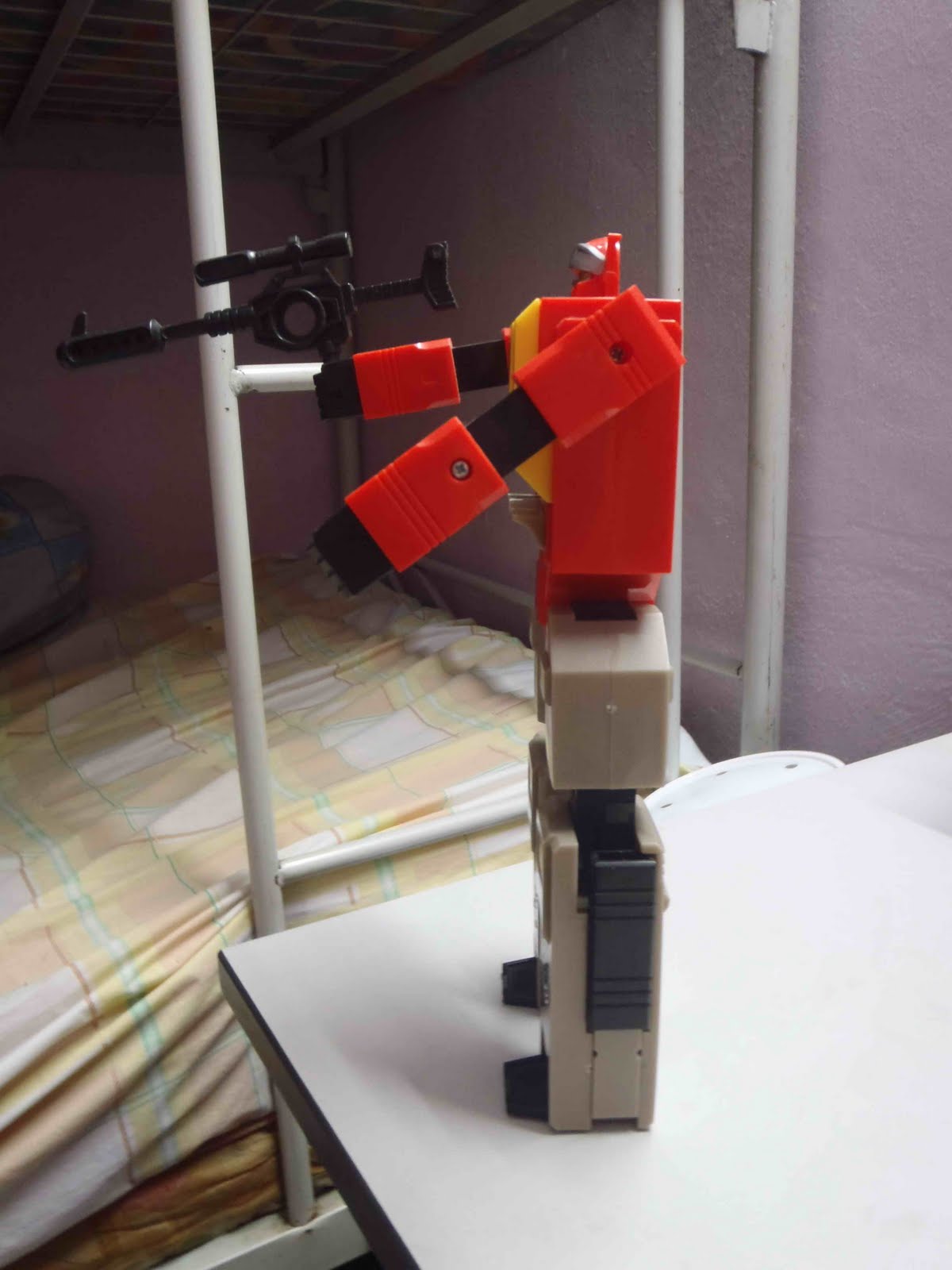 New Planet Cybertron: Transformers Review: SDCC Blaster (G1/ Universe)