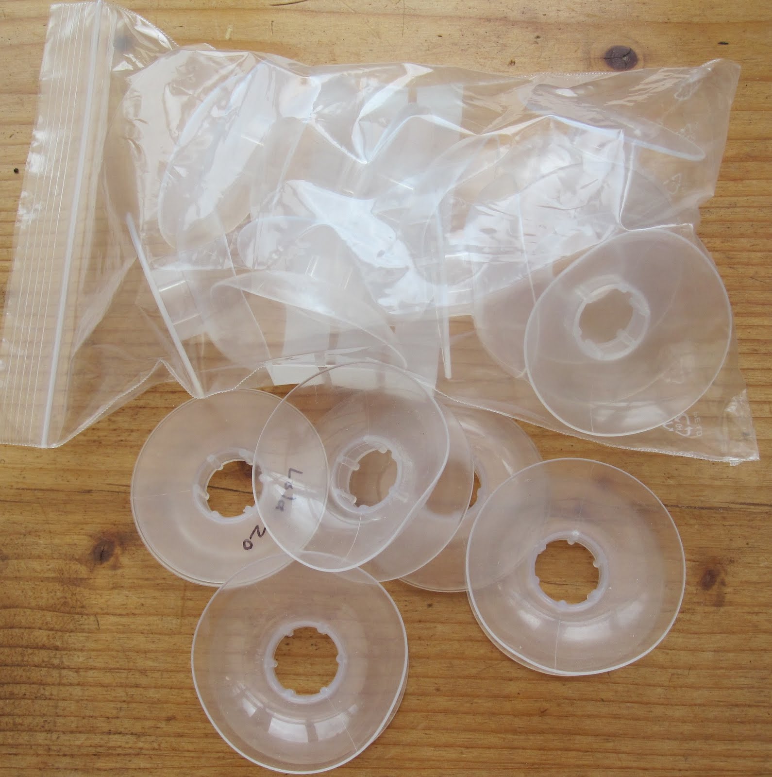 Tatting and not a lot else!: May 2011