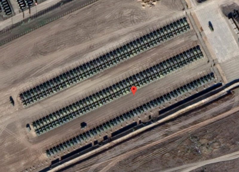 Poderío Militar: Imágenes satelitales muestran cientos de tanques rusos ...