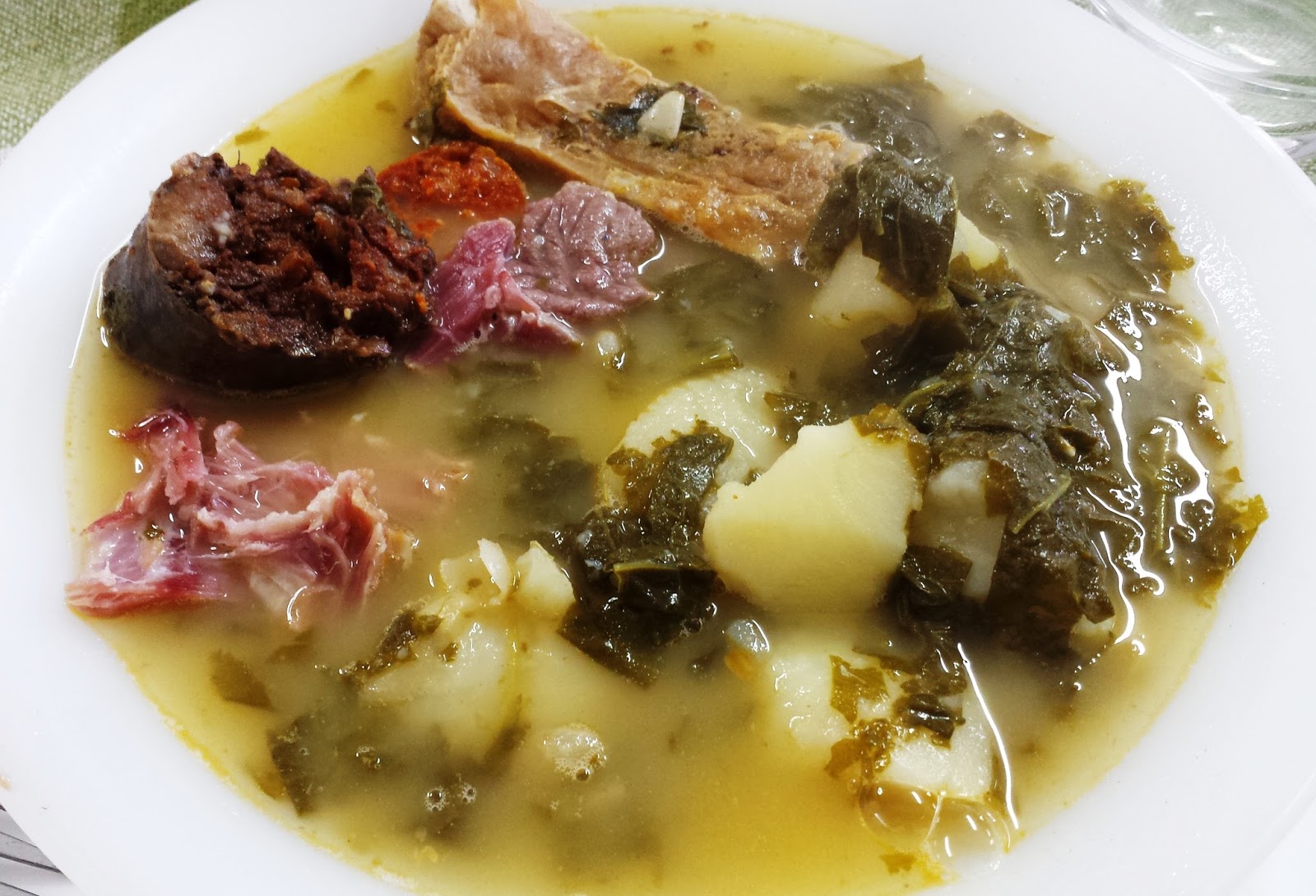 El rincón de Mundín: CALDO GALLEGO (CASERO 100%)