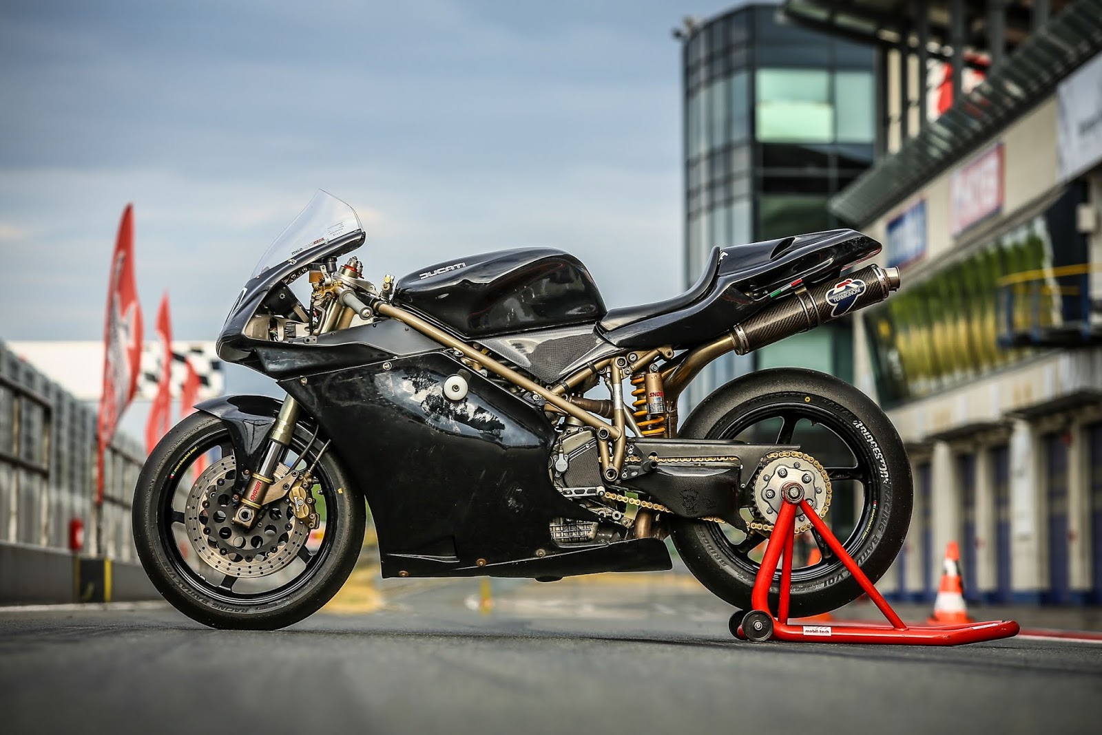 Il Ducatista - Desmo Magazine: Ducati 748 from Germany by ole_748