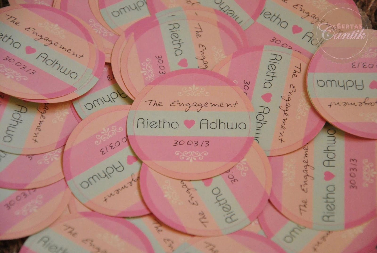 Kertas Cantik: Round & Scallop Sticker