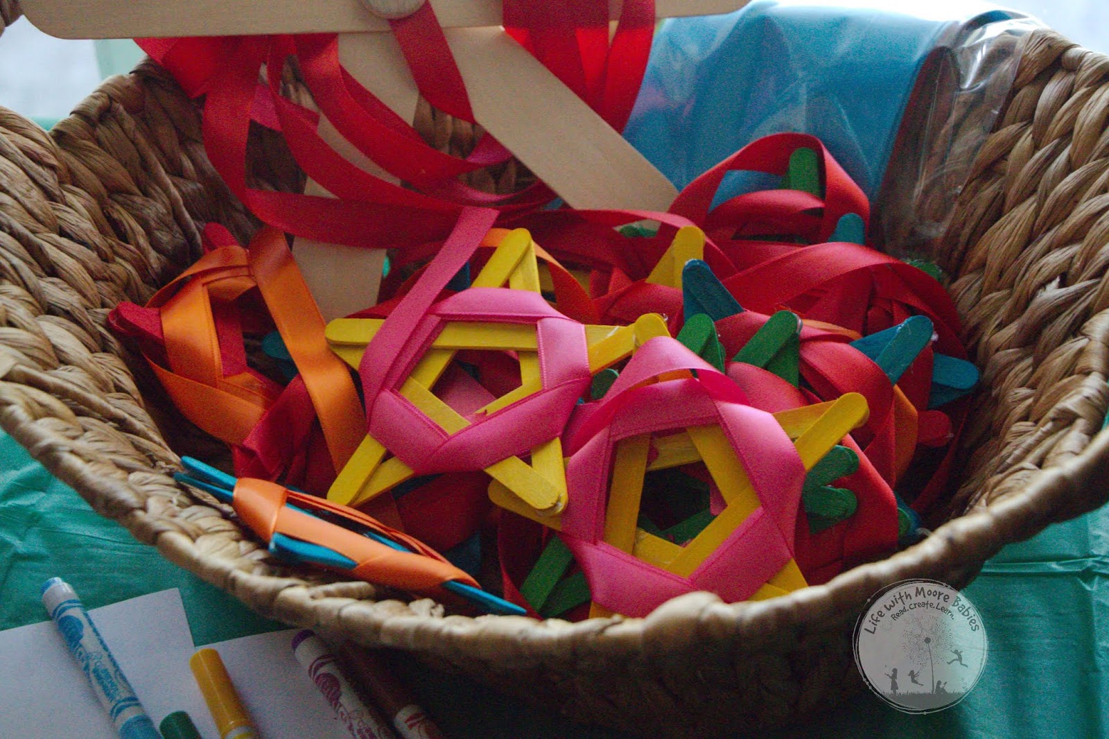 How to Throw a Surprisingly Simple Green Ember Themed Party - Life with ...