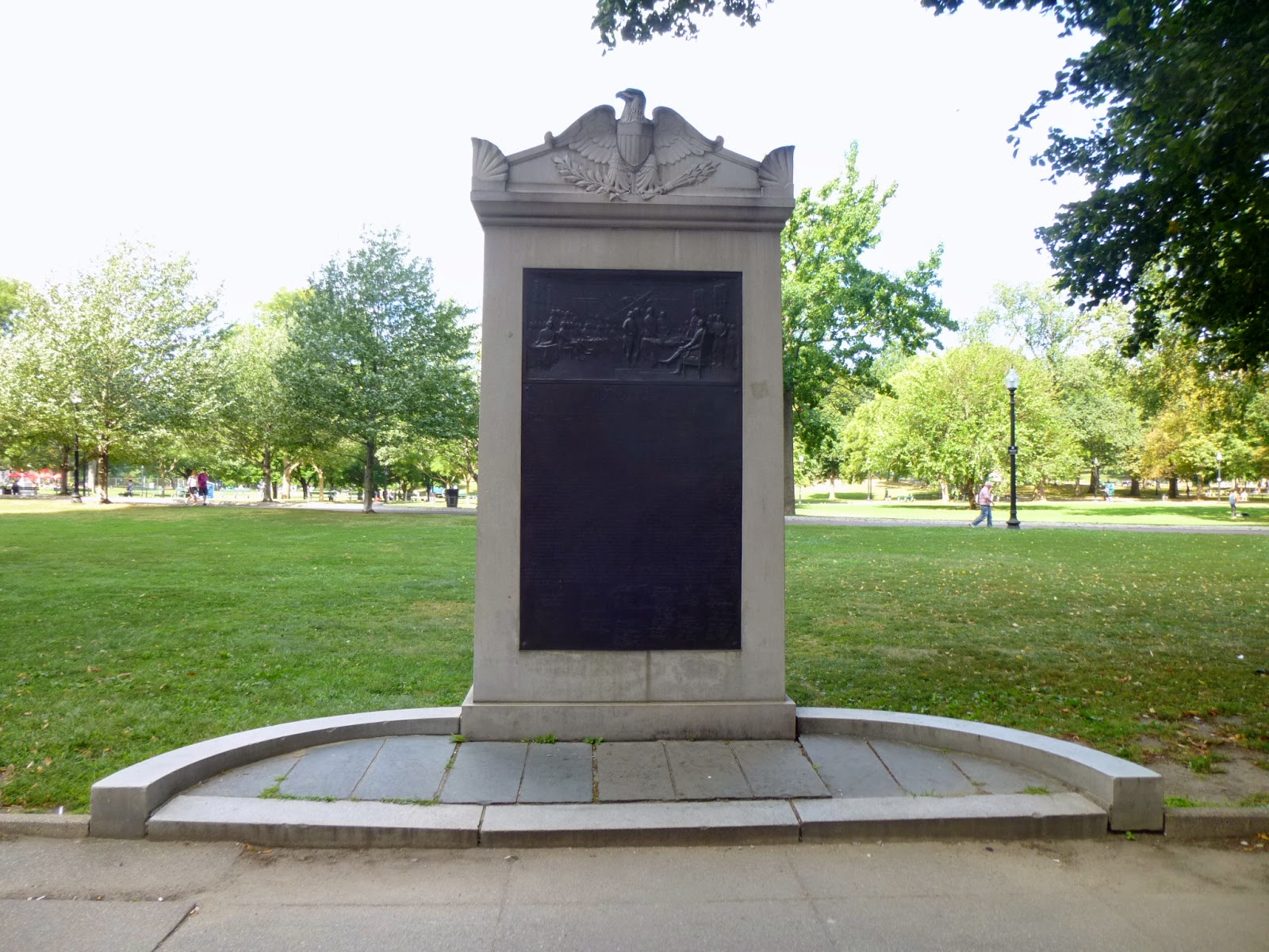 Photo-ops: Revolutionary War: Declaration of Independence Monument ...