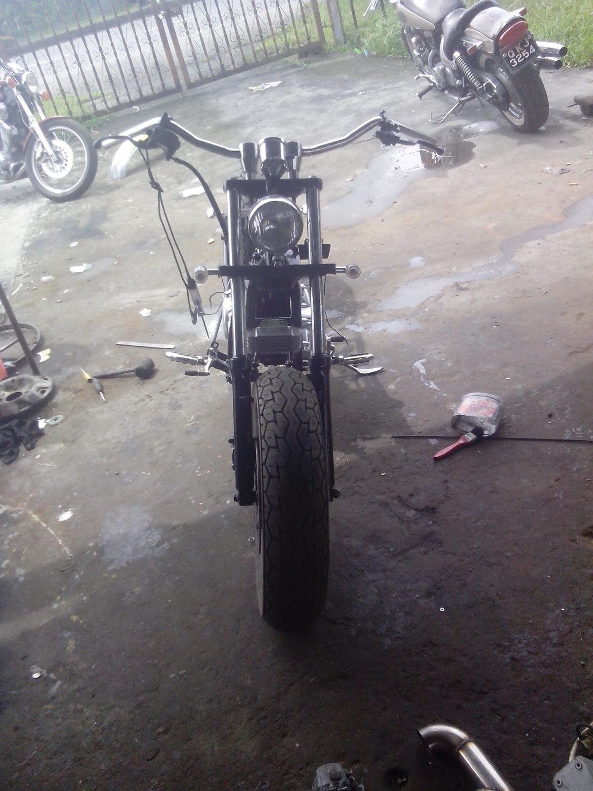 Lobong Custom Motorcycle: Kawasaki Jaguh 175cc "The Green Joker Bike"