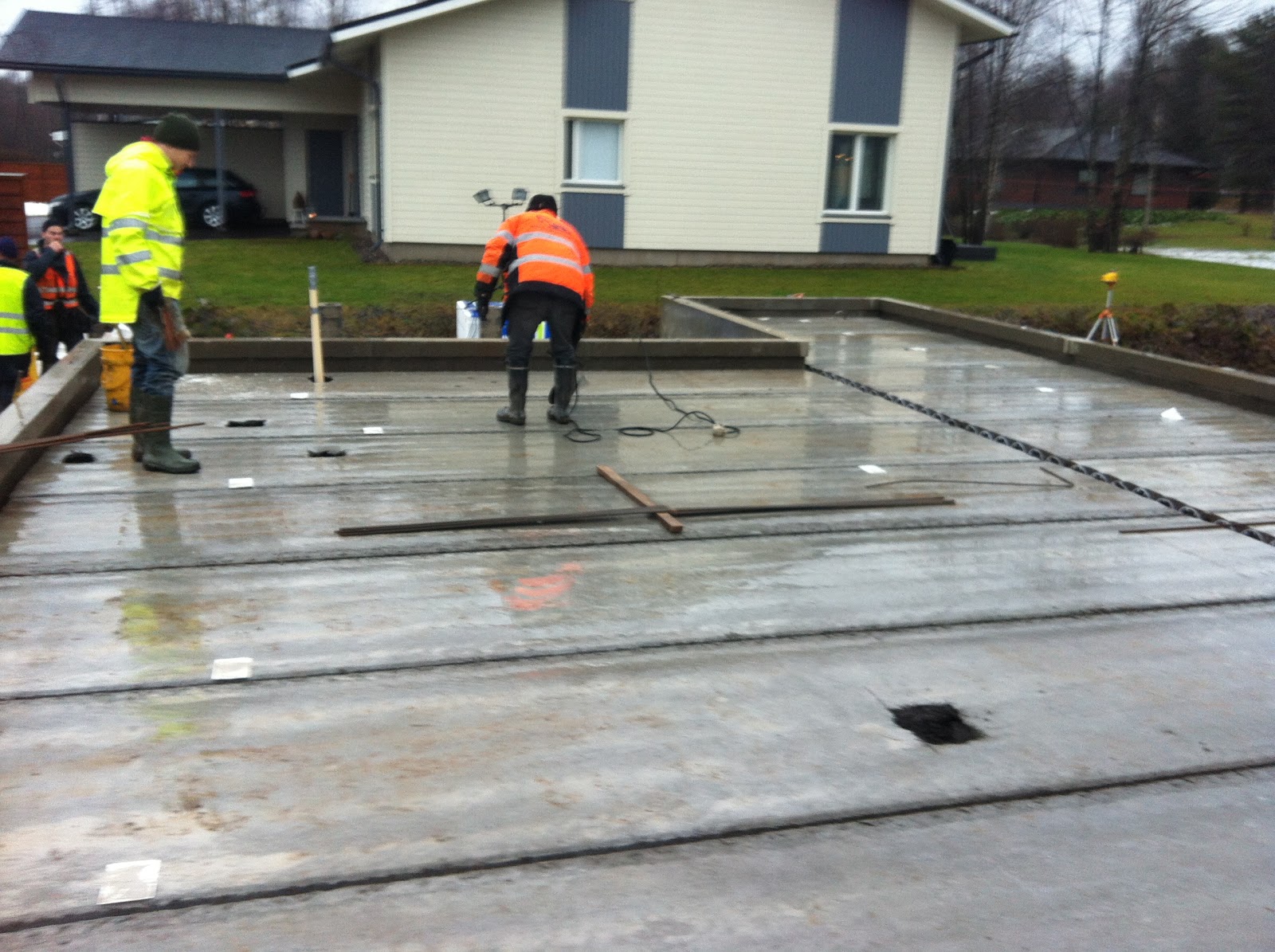 Projekti Harmaja Rovaniemi: paalutus, sokkeli, ontelolaatat ja ...