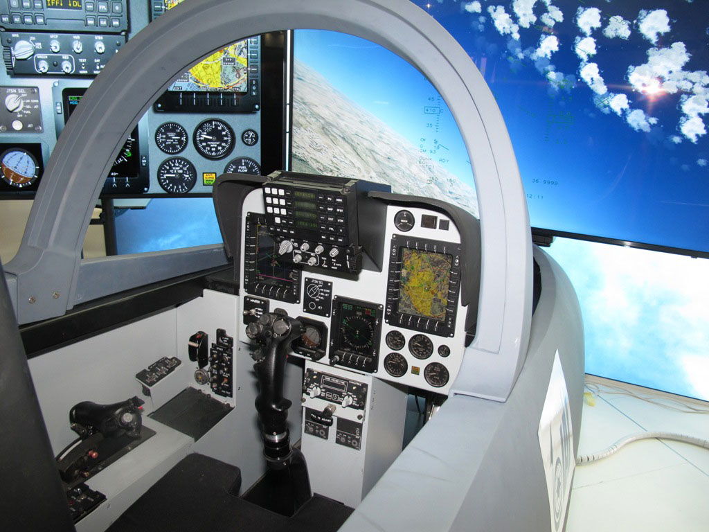 Military and Commercial Technology: Czech unveils Aero Vodochody-IAI's ...